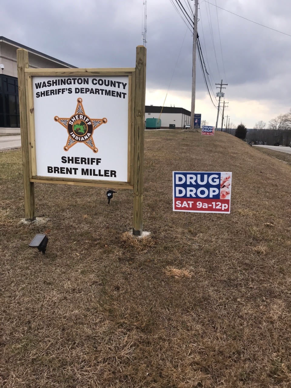 SHERIFF ANNOUNCES DRIVE THROUGH DRUG DROP AND FOOD DRIVE | WSLM RADIO